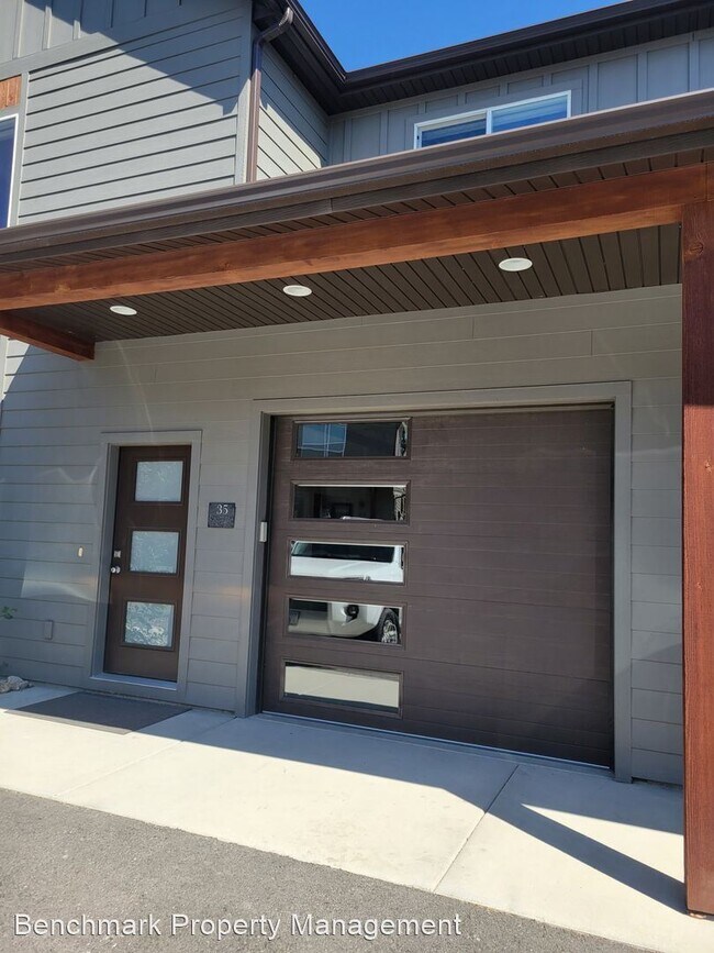 3 br, 2.5 bath House - 35 Locomotive Loop - 35 Locomotive Loop Bozeman ...