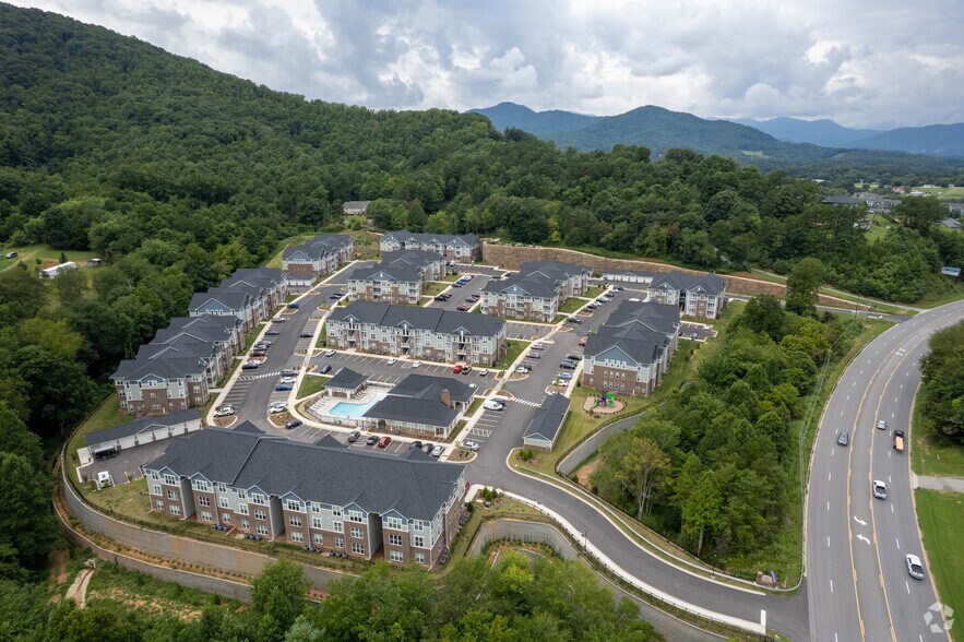 Reflection Pointe - 185 Reflection Pointe Asheville NC 28806 ...