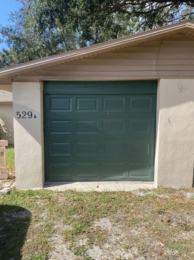 1 Bedroom 1 bath with garage - 529 Bay Rd Mount Dora FL 32757 ...