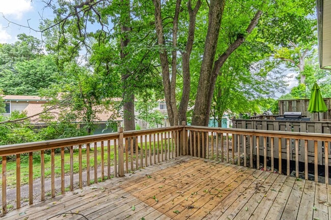 2710 Upland Ct - 2710 Upland Ct Minneapolis MN 55447 | Apartment Finder