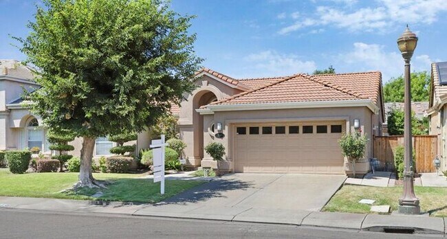 BROOKSIDE STOCKTON 3 BEDROOM HOME 2 CAR GA... - 3349 Willowbrook Cir ...