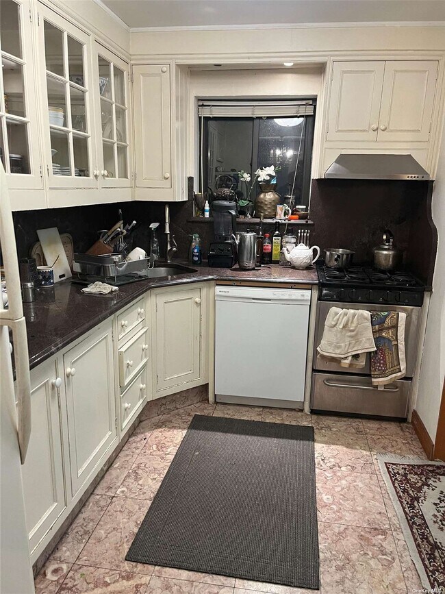 58-34-58-75 75th St - 58-34-58-75 75th St Queens NY 11379 | Apartment ...