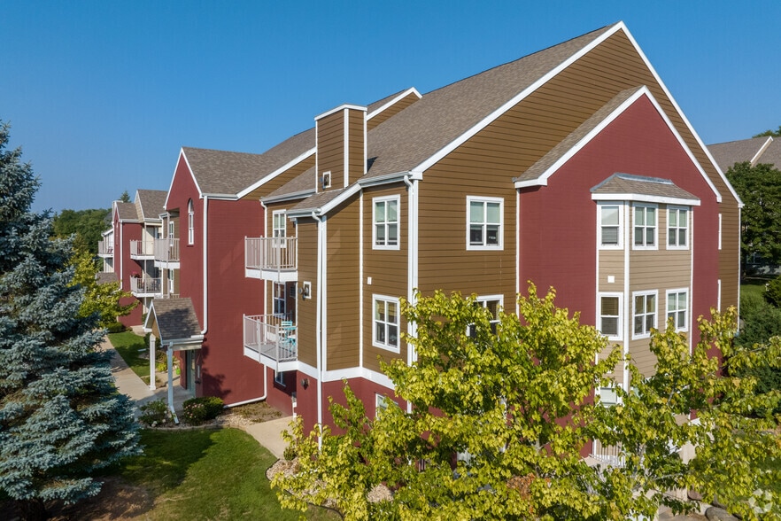 Maple Grove Apartments - 3021 Maple Valley Dr Madison WI 53719 ...