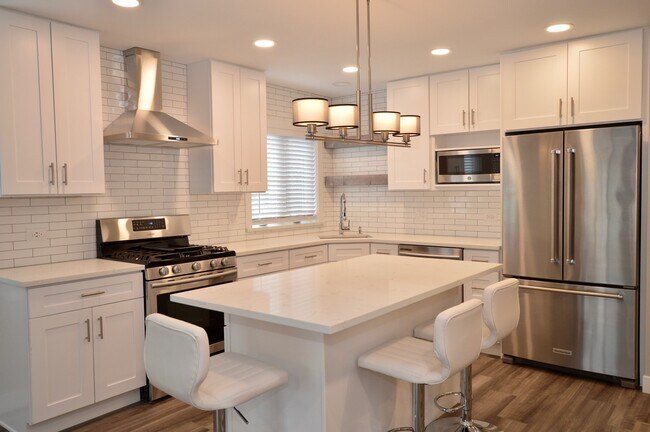 The Ivy at 577 Pennsylvania - 577 Pennsylvania Ave Glen Ellyn IL 60137 ...