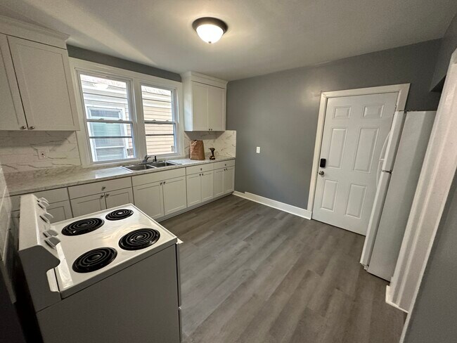 1812 Campbell Ave - 1812 Campbell Ave Schenectady NY 12306 | Apartment ...