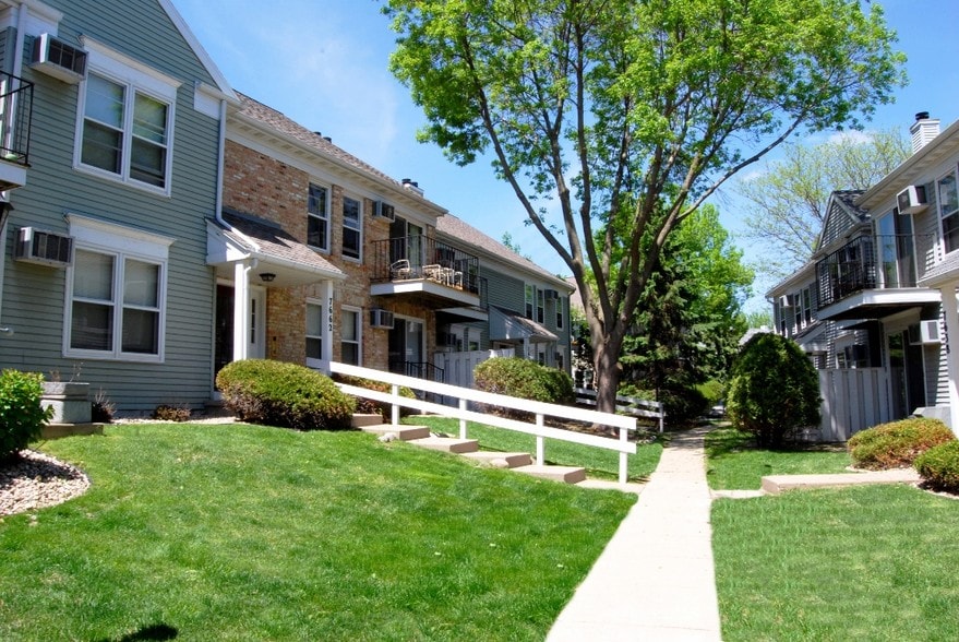 High Point Commons - 477 S High Point Rd Madison WI 53719 | Apartment ...