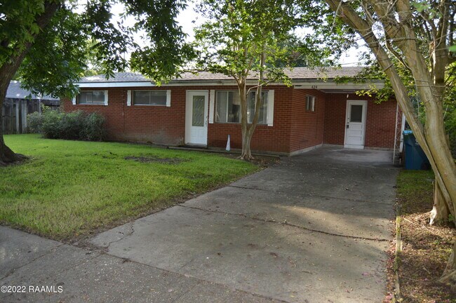 424 Normandy Rd - 424 Normandy Rd Lafayette LA 70503 | Apartment Finder