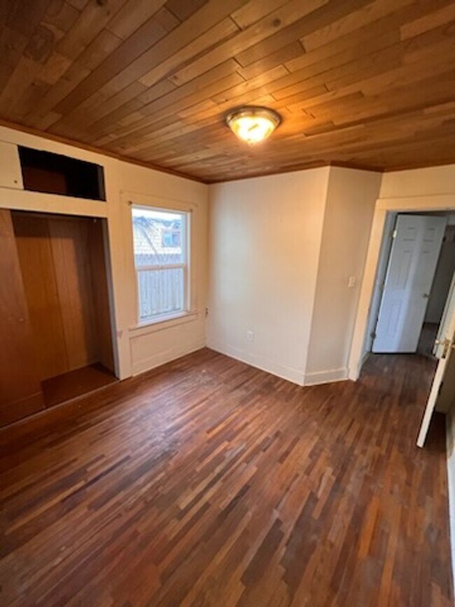 Darling early 1900's bungalow - 4610 S Reade St Tacoma WA 98409 ...