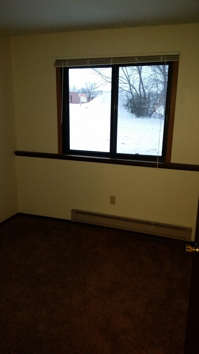 320 1st St - 320 1st St Clinton MN 56225 | Apartment Finder