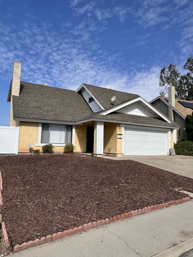 5725 Old Memory Ln - 5725 Old Memory Ln San Diego CA 92114 | Apartment ...