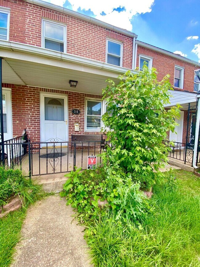 Updated 2-Bedroom Bayview Home - Walk to H... - 316 Gusryan St ...