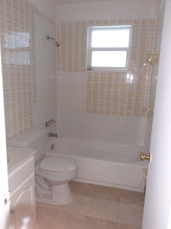 6775 SW 44th St - 6775 SW 44th St Miami FL 33155 | Apartment Finder