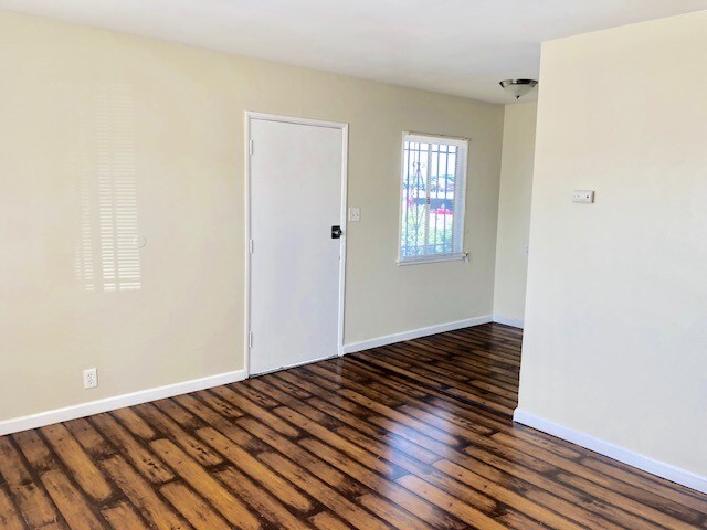 11722 Budlong Ave - 11722 Budlong Ave Los Angeles CA 90044 | Apartment ...