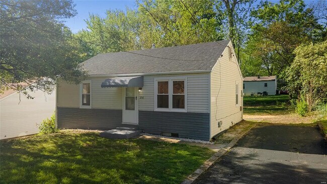 216 Flora Dr - 216 Flora Dr Saint Louis MO 63135 | Apartment Finder