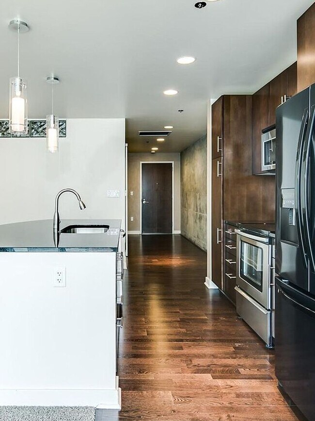 Incredible 2 Bedroom High Rise in Downtown... - 891 14th St Denver CO ...