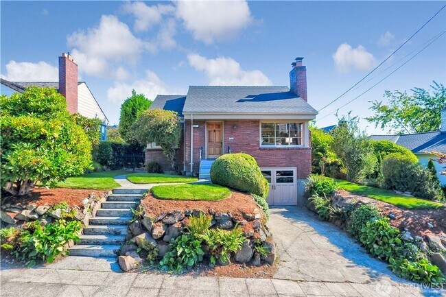 Old World Charm in desirable Sunset Hill l... - 3251 NW 64th St Seattle ...