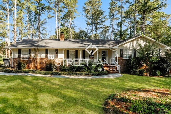 Charming 3 bedroom 2 bth home in Lawrencev... - 766 Camp Perrin Rd NE ...