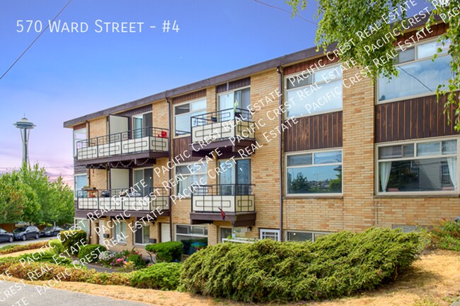 Beautiful unit w/ patio, views of the city... - 570 Ward St Seattle WA ...