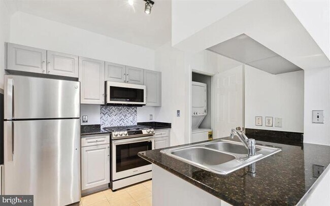 12909 Centre Park Cir - 12909 Centre Park Cir Herndon VA 20171 ...