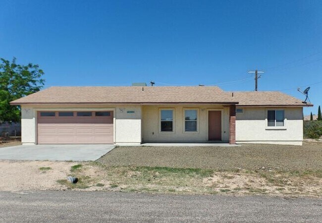 Cute Ranch Style 3 Bedroom, 2 Bath, 2 Car ... - 16428 S White Rock Ln ...