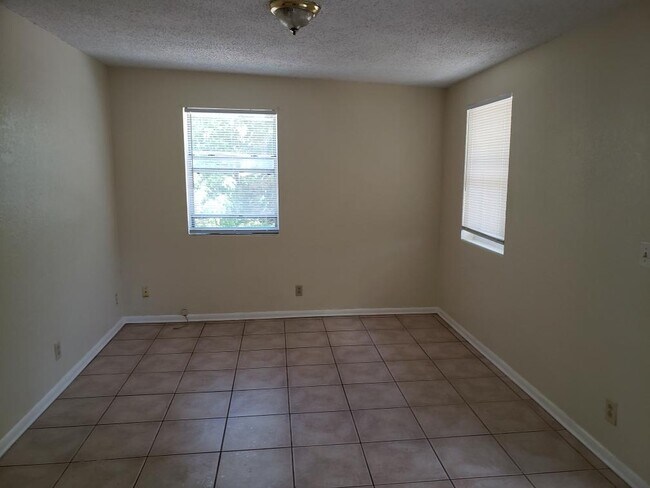 1564 W 14th St - 1564 W 14th St Jacksonville FL 32209 | Apartment Finder