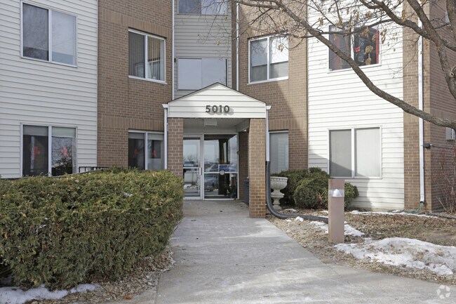 Summit Point - 5010 Summit Ave Edina MN 55436 | Apartment Finder
