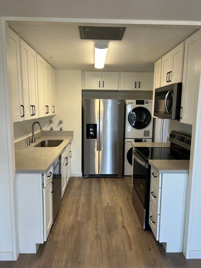 Harbor Square in Downtown Honolulu - Renov... - 700 Richards St ...