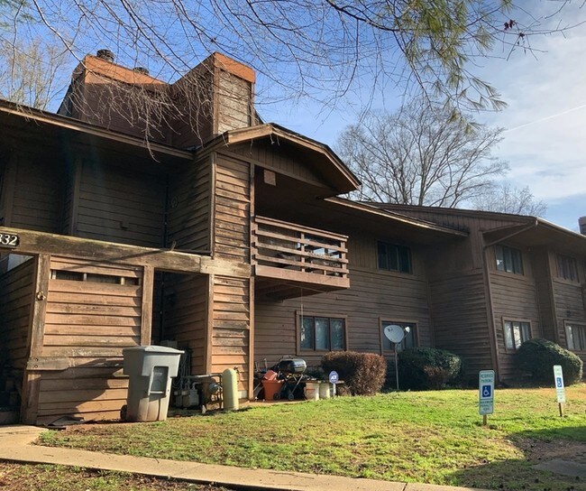 1832 J Julian Ln - 1832 J Julian Ln Charlotte NC 28208 | Apartment Finder