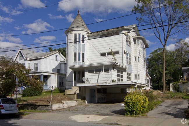 61 S Clinton St - 61 S Clinton St Poughkeepsie NY 12601 | Apartment Finder