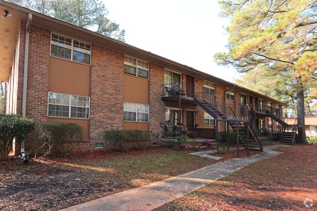 Prince Avondale Apartments - 965 Nottingham Dr Avondale Estates GA ...