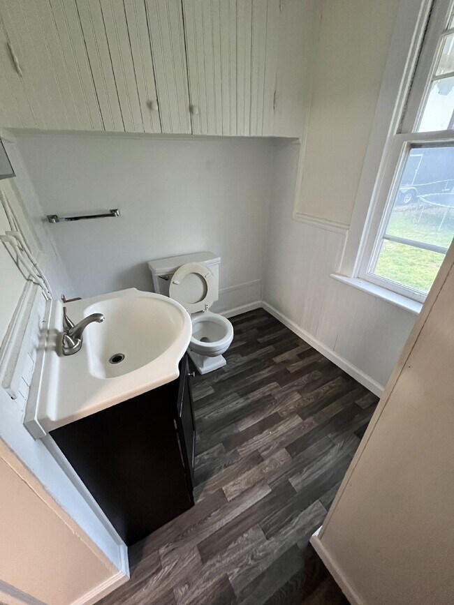 Freshly updated duplex! Move in ready! - 122 Hanover St New Oxford PA ...