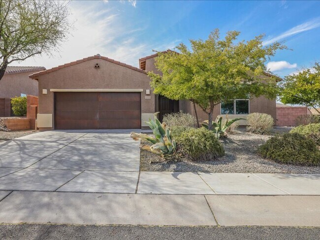 Madera Highlands 3 Bed 2 Bath Single Famil... - 1234 E Lower Mine Ln ...