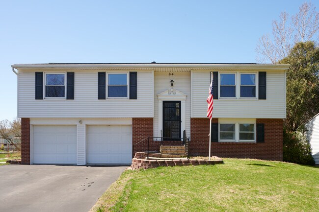 84 Snowberry Crescent - 84 Snowberry Crescent Rochester NY 14606 ...