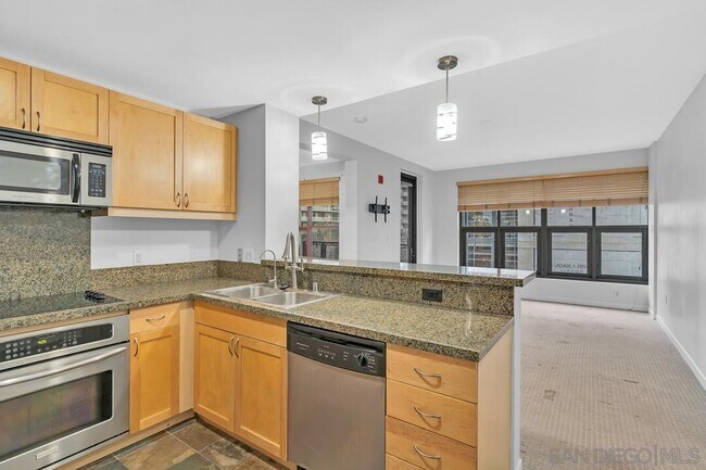 "Chic Downtown San Diego Condo with Luxuri... - 1150 J St San Diego CA ...