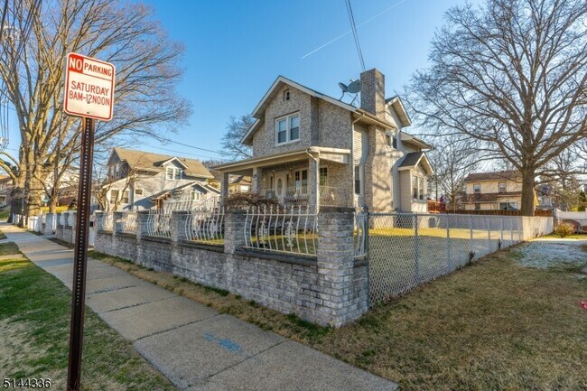 13 Galloping Hill Rd - 13 Galloping Hill Rd Elizabeth NJ 07208 ...