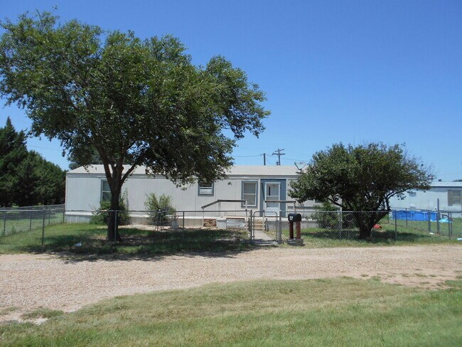 Adorable Mobile Home Located in Shallowater! - 10601 N County Rd 1460 ...