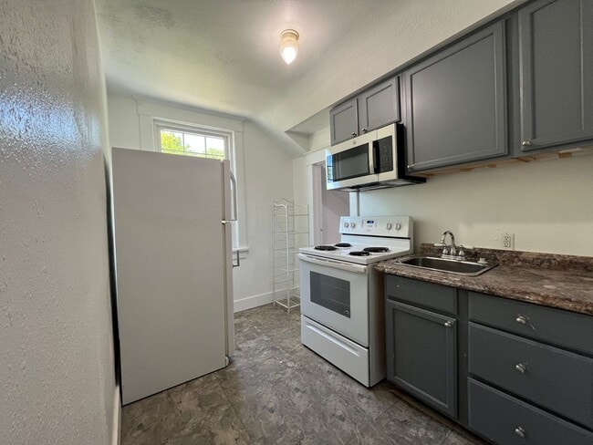 4621 E Snow Rd - 4621 E Snow Rd Berrien Springs MI 49103 | Apartment Finder