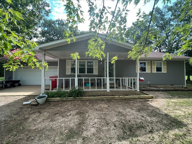 Beautiful Country Home with Acreage - 42176 Maries Rd 638 Dixon MO ...