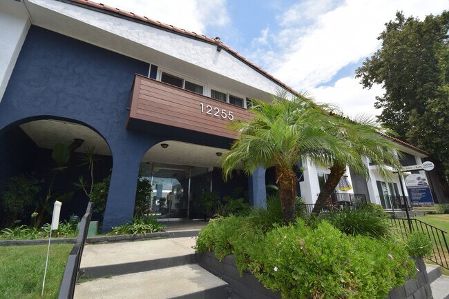 12255 - 12255 Burbank Blvd Los Angeles CA 91607 | Apartment Finder