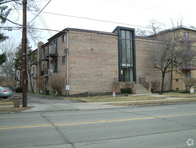 4815 Reading Rd - 4815 Reading Rd Cincinnati OH 45237 | Apartment Finder