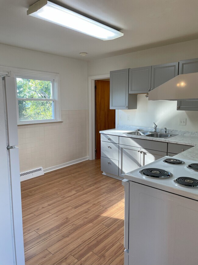 4700 E Trindle Rd - 4700 E Trindle Rd Mechanicsburg PA 17050 ...