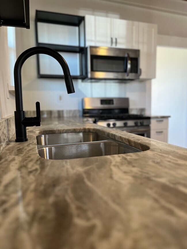 9 County Rd - 9 County Rd Barrington RI 02806 | Apartment Finder