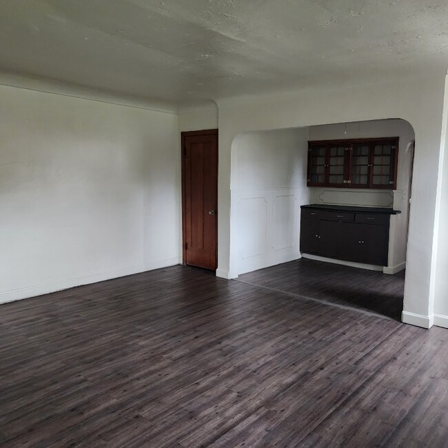 4029 Reading Rd - 4029 Reading Rd Cincinnati OH 45229 | Apartment Finder