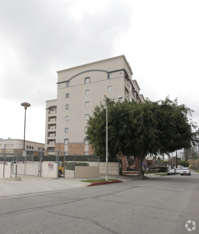 Hollywood Silvercrest - 5940 Carlos Ave Los Angeles CA 90028 ...