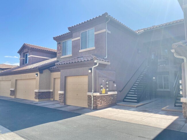 STUNNING GATED CONDO UNIT 1ST FLOOR UNIT W... - 6868 Sky Pointe Dr Las ...