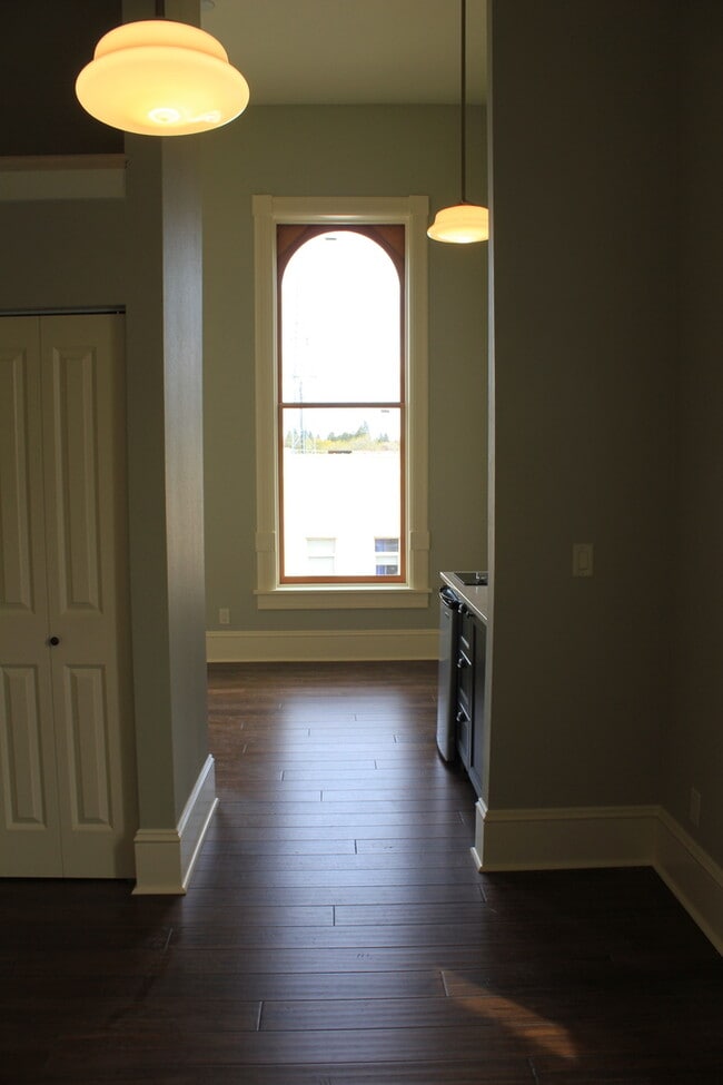 *The Kleinberg Building* - 307 N Pearl St Ellensburg WA 98926 ...