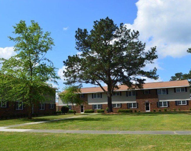 Cardinal Village Apartments - Jacksonville, NC | Apartment Finder