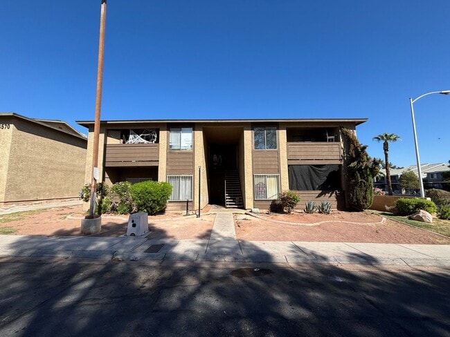 4590 Carriage Park Dr - 4590 Carriage Park Dr Las Vegas NV 89121 ...