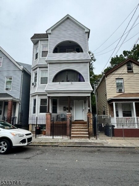 27 Alexander St - 27 Alexander St Newark NJ 07106 | Apartment Finder