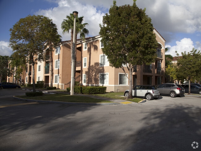 Gables Court - 6811 SW 44th St Miami FL 33155 | Apartment Finder